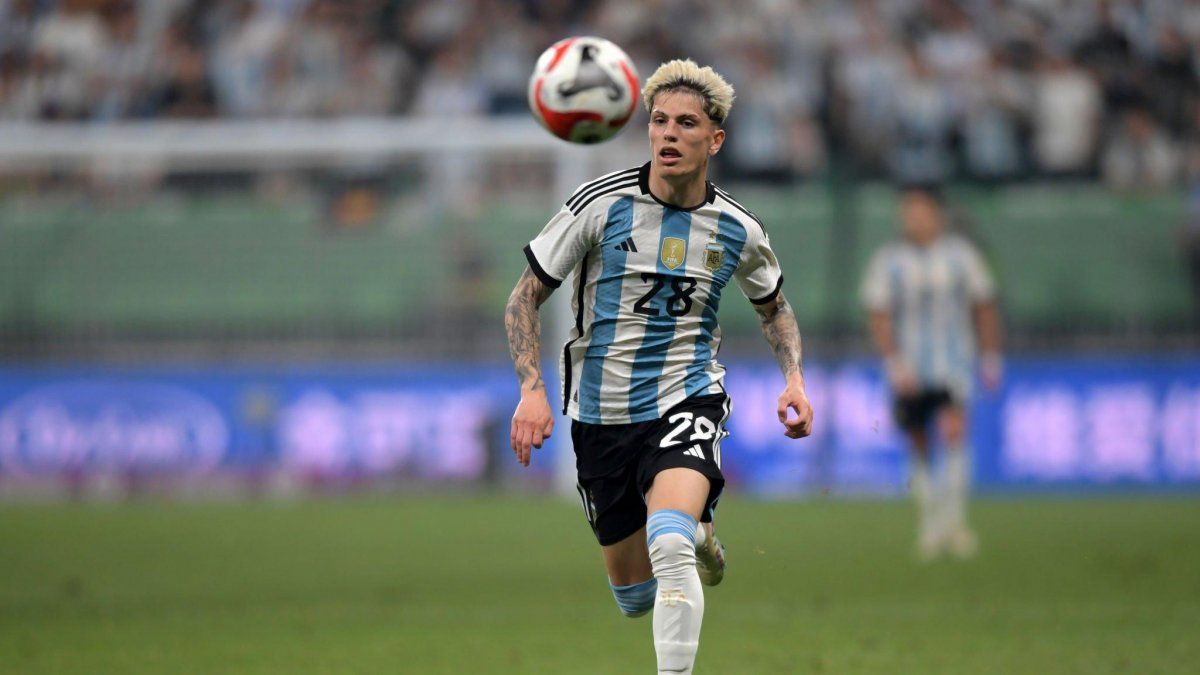 Video: Alejandro Garnacho hizo su debut oficial en la Selección Argentina