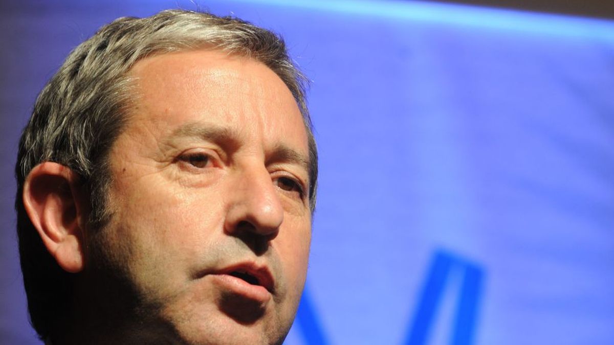 Cobos: Con el control se actúa como policía