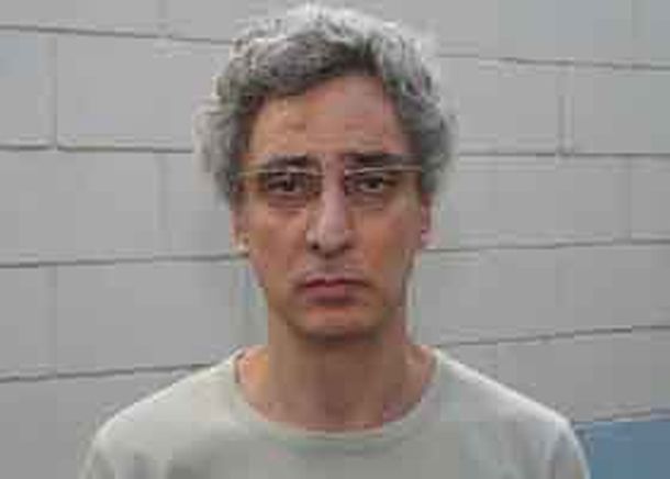 ¿Dónde vive realmente su libertad vigilada Emir Omar Chabán?