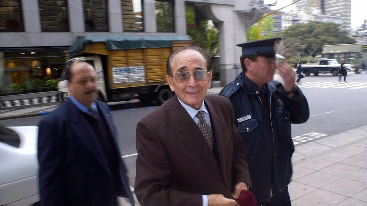 La hija de Fayt respondió a las críticas a su padre: Está bien, está vivo