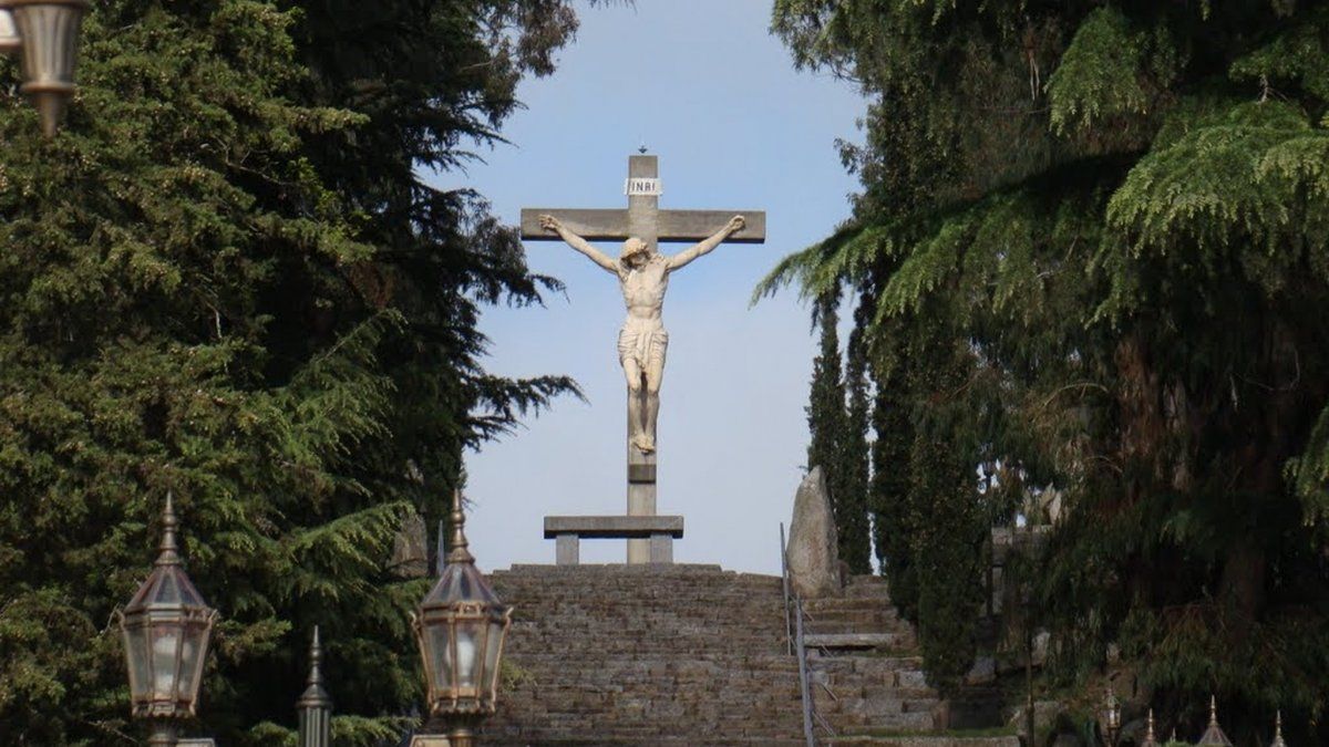 El Monte Calvario de Tandil y el Parque Constitución de Santa Fe ...