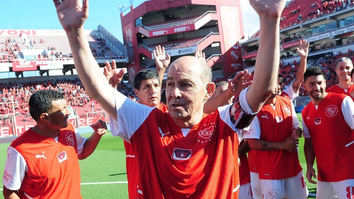 Ricardo Bochini cumple 70 años: el mensaje de Independiente para el ...
