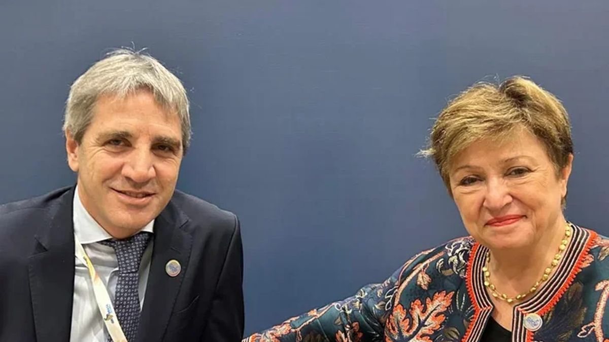 Luis Caputo le puso fecha al acuerdo con el FMI