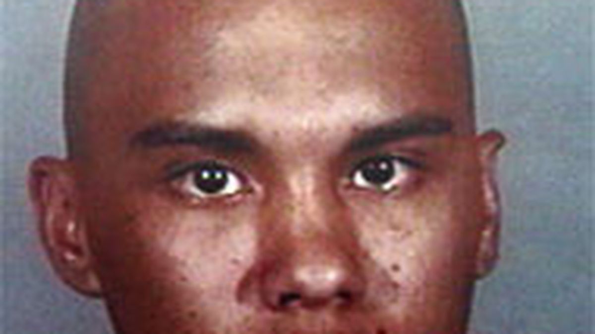 Mató a tiros a la ex novia, al padre, al hermano y trató de prenderlos ...