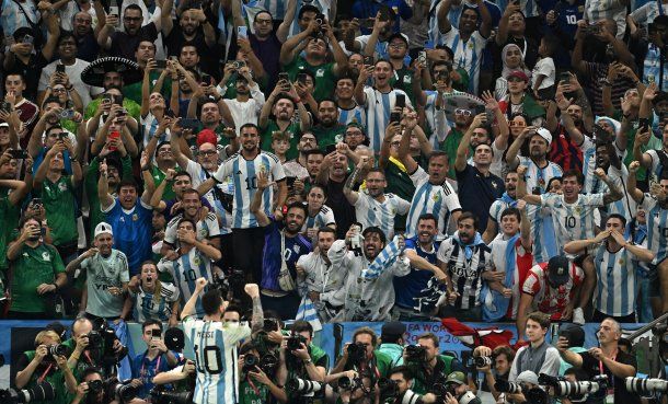 Quién recibirá el premio si Argentina gana a el The Best a Mejor Hinchada