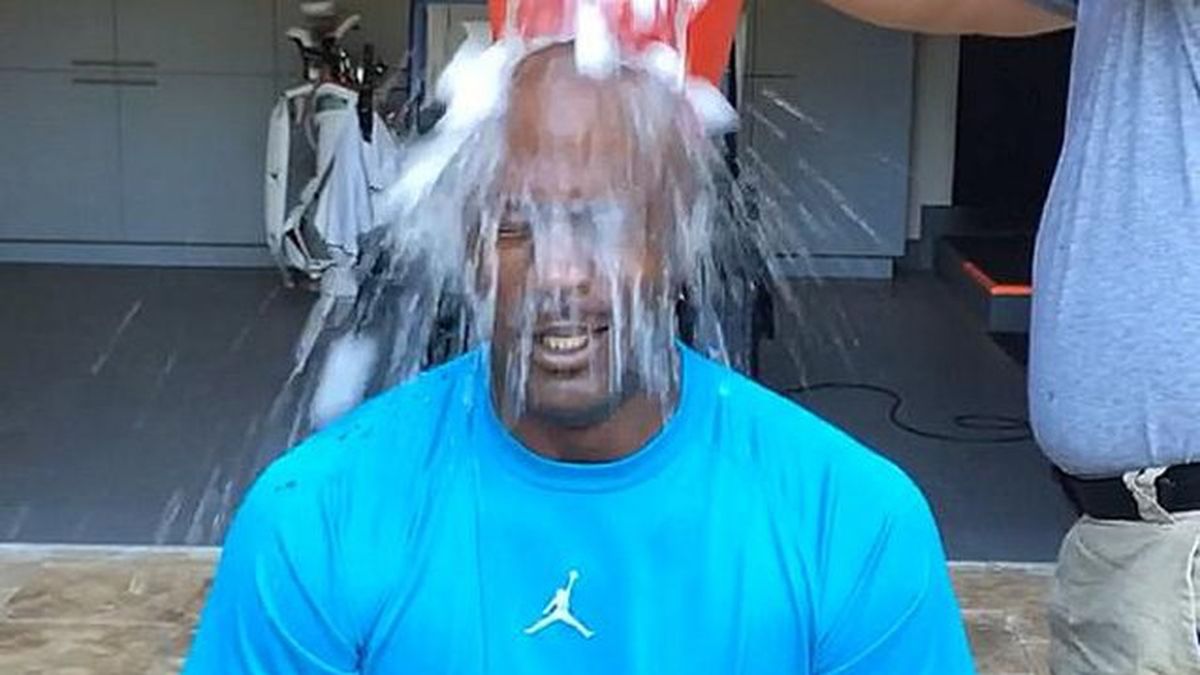 Jordan también se bañó en agua helada y desafió a todo el Dream Team