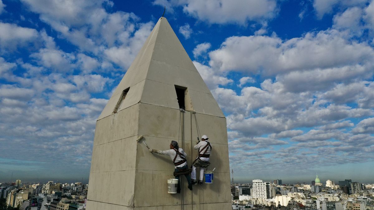 El Obelisco completamente renovado festeja sus 85 años
