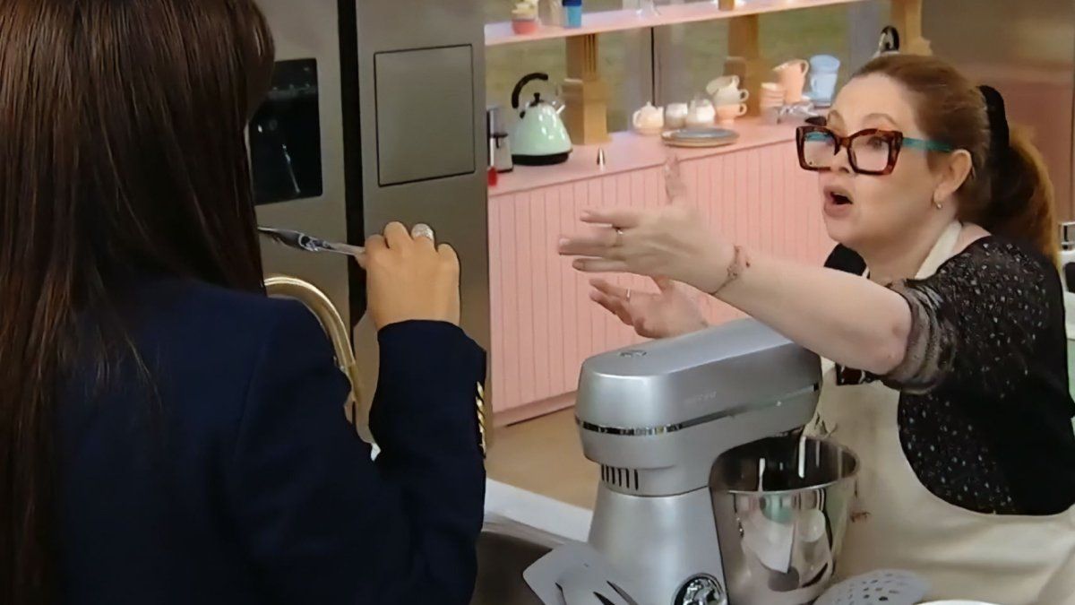 El grito de Andrea del Boca a Wanda Nara en el debut de Bake Off Famosos: Te corto la...