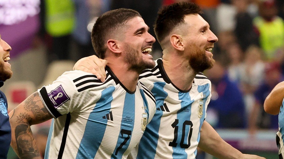 Imperdible: Messi se animó a bailar con Tini y De Paul