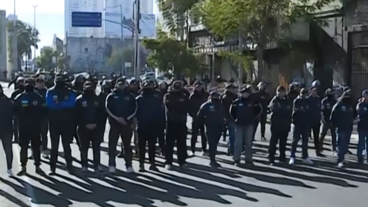 Tensión en Puente Pueyrredón por el homenaje a Kosteki y Santillán