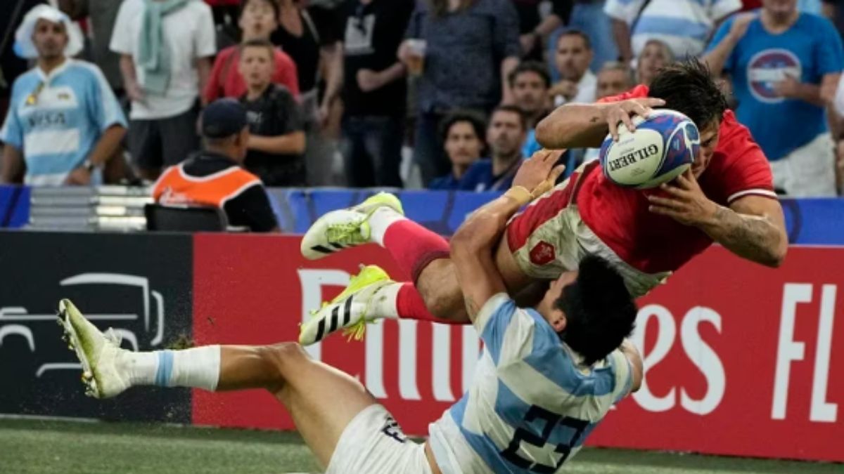 El intercambio entre Tute Moroni y Dibu Martínez tras el pase a semi de ...