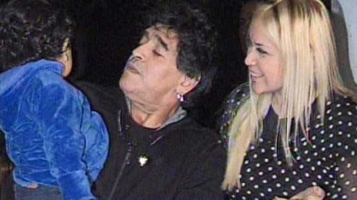Maradona llegó al país y lo primero que hizo fue ir a la casa de ...