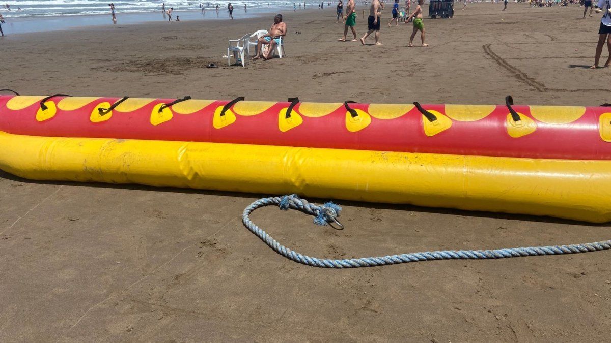 Mar del Plata: un paseo en la tradicional banana en la playa es más ...