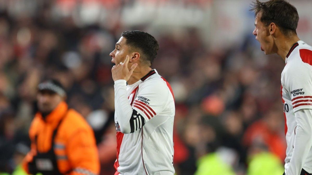 Qué dijo Juanfer Quintero de sus duros gestos a los hinchas de River en ...