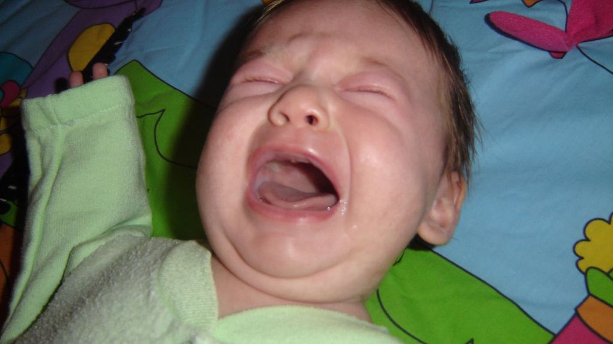 La guía para entender las expresiones de los bebés