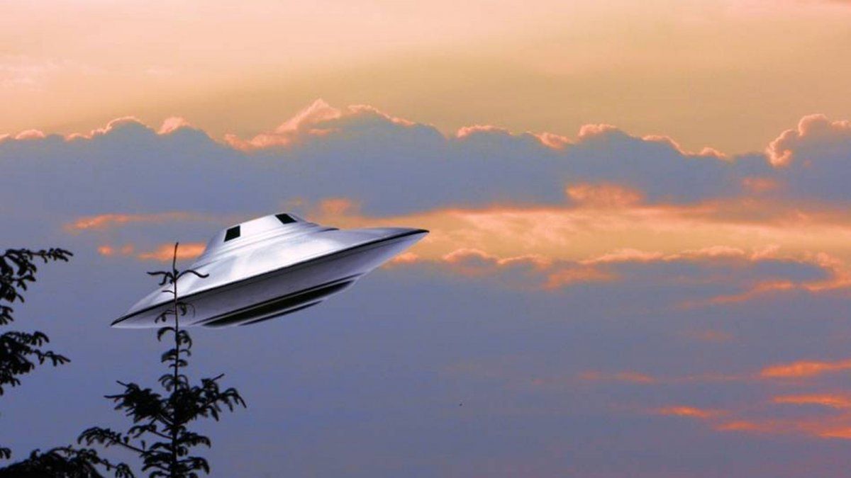 Estremecedor video: aparece un OVNI en Irán, quieren derribarlo pero no ...