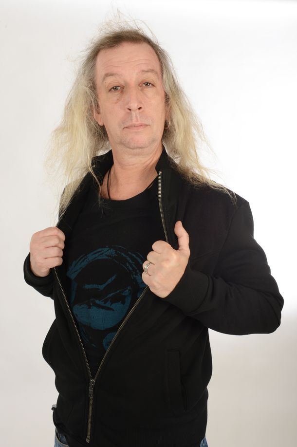 Con nuevos personajes, volvió Peter Capusotto y sus videos