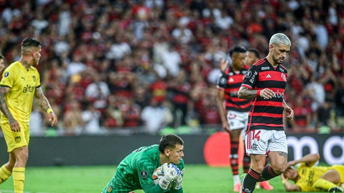 Pelota libre de riesgo en el celular: cómo ver en vivo Peñarol vs Flamengo