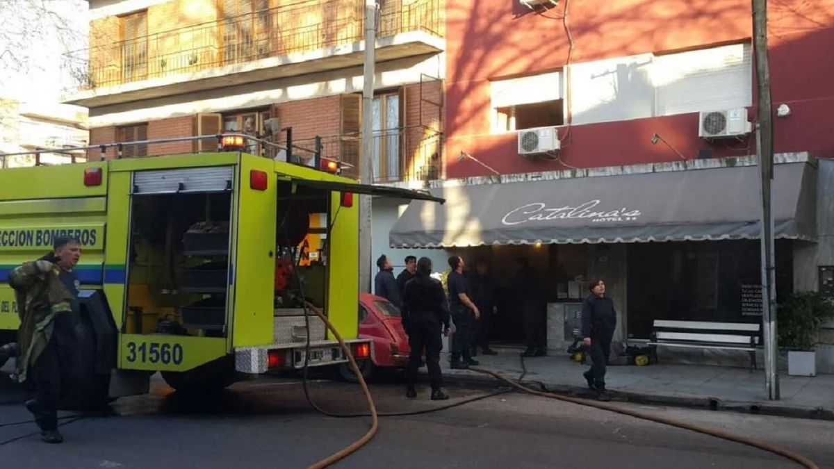 Rescataron a 18 personas de un incendio en Mar del Plata
