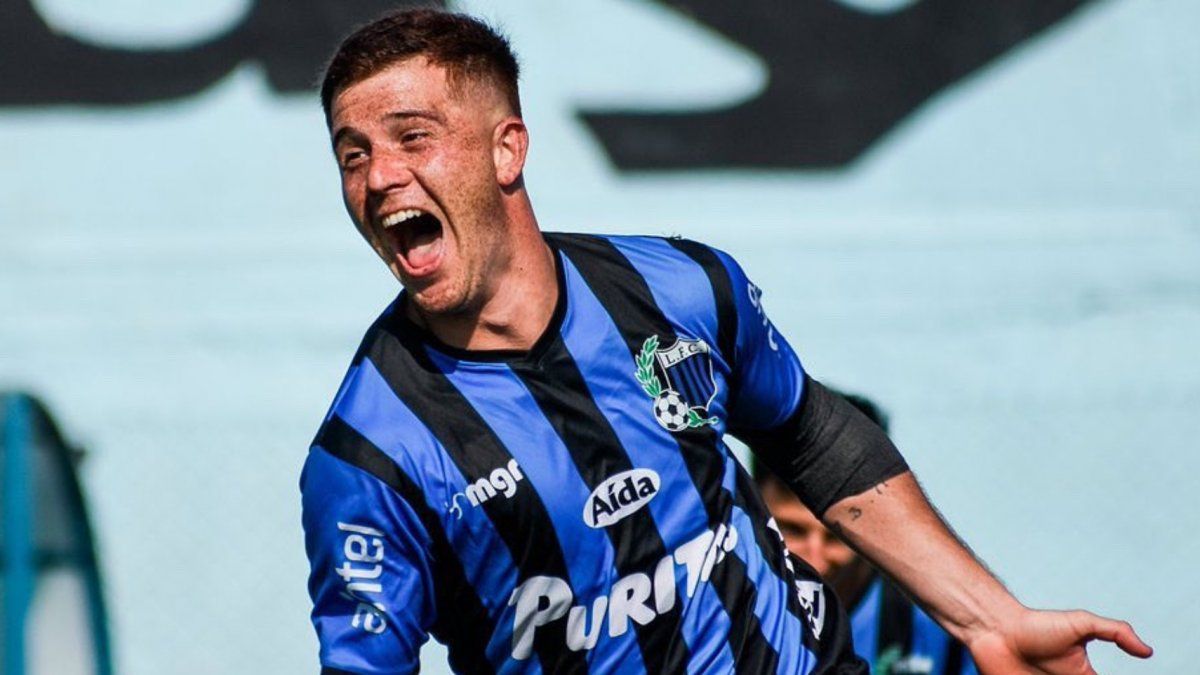 El delantero uruguayo que está cada vez más cerca de jugar en Newells