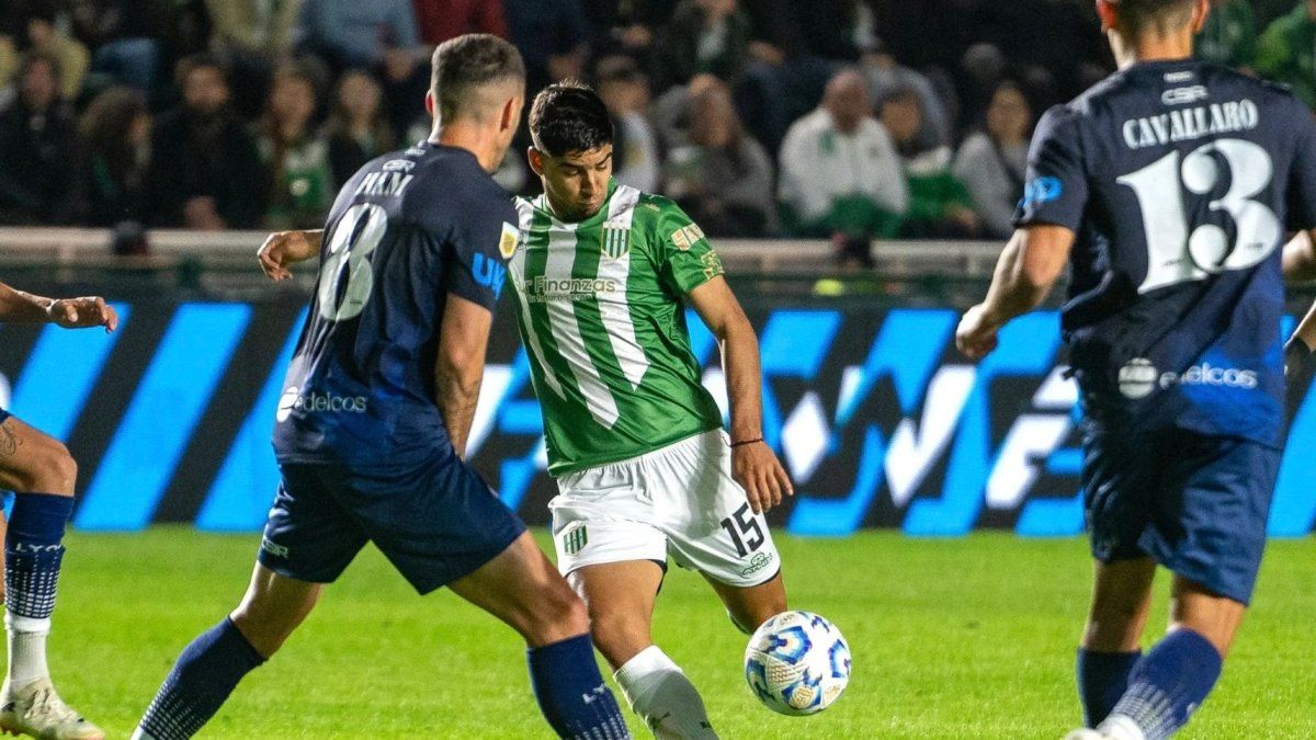 Banfield vs Independiente Rivadavia por el Torneo Apertura 2025: horario, formaciones y TV