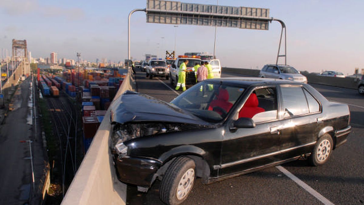 Sobrepasar vehículos en la ruta es la primera causa de accidente