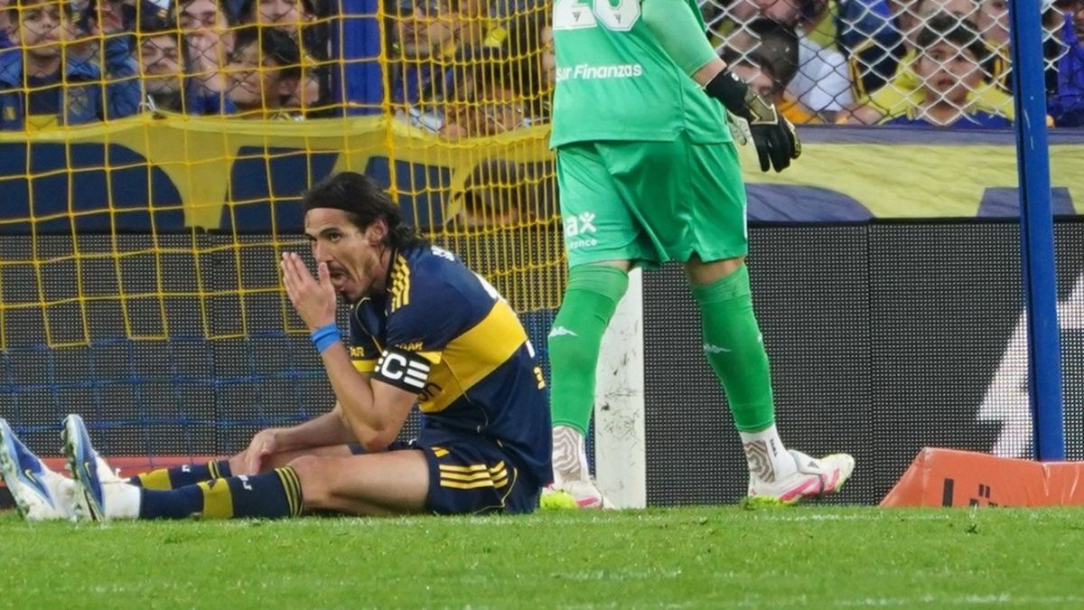 Edinson Cavani sufrió una lesión en el psoas y se perderá el partido de ...