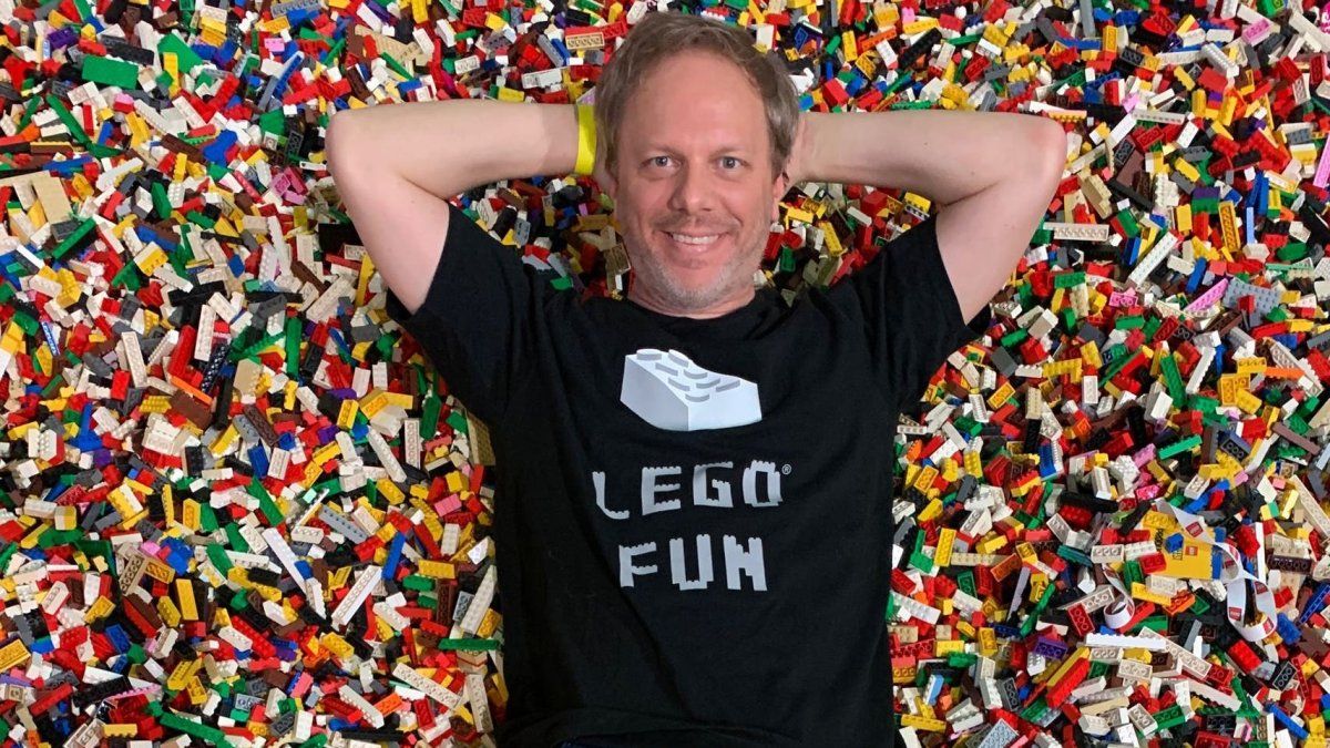 Nuevo plagio de Nik: ahora lo hizo con un retrato del papa Francisco