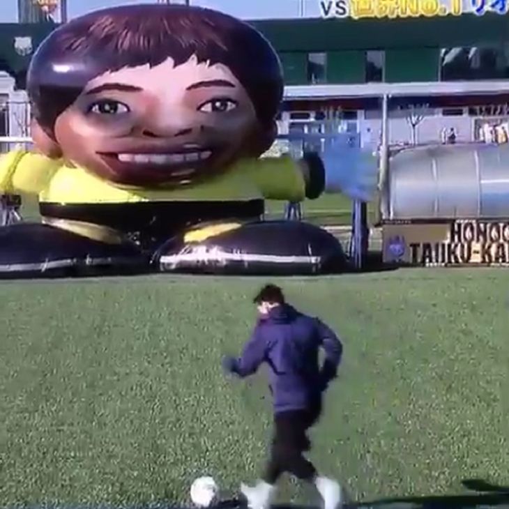 Messi había hecho un gol similar al de la semifinal...¡pero a un muñeco!