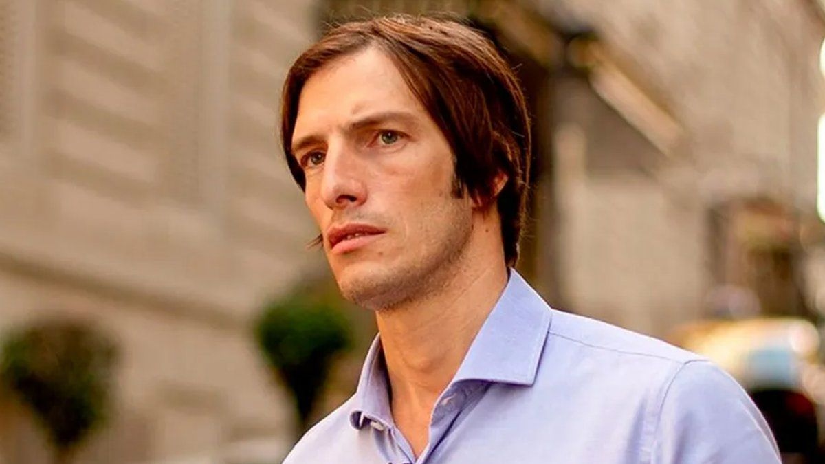 Iván de Pineda volvió a desfilar para Versace después de 26 años