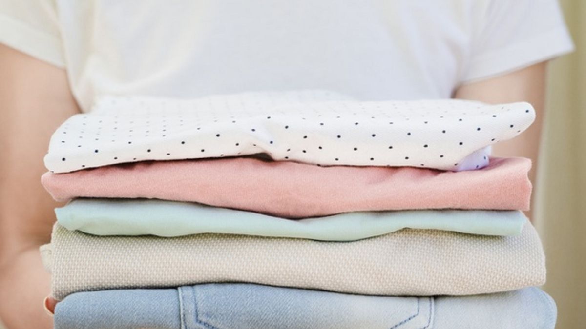 Trucos caseros: cómo sacar restos de pegamento de tu ropa