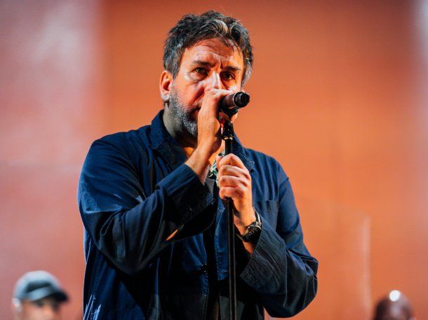 Murió Terry Hall, cantante del grupo británico The Specials Murió Terry Hall, cantante del grupo británico The Specials