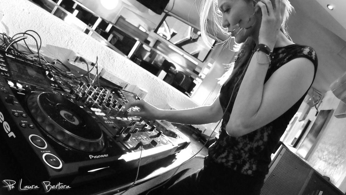 Periodistas audaces: Érica Fontana y Rama Pantorotto se animaron a ser DJs