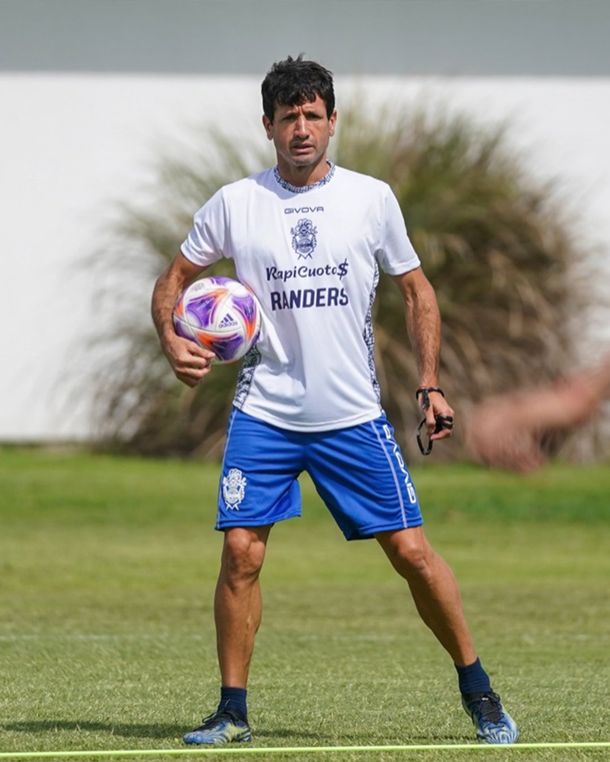 Chirola Romero fue presentado en Gimnasia: Estoy en el lugar que soñé