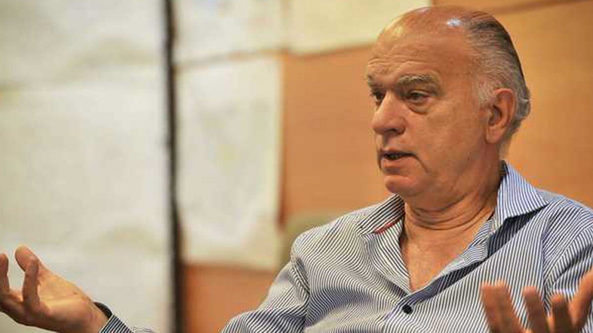 Néstor Grindetti oficializó que se toma licencia en Lanús para asumir ...