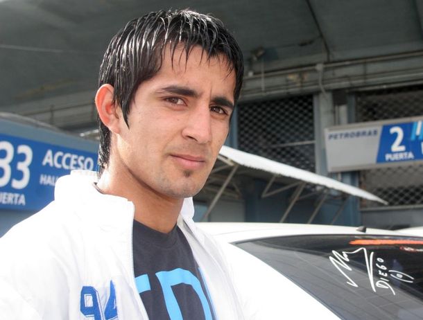 Racing recibió migajas por la venta de Maxi Moralez a Rusia