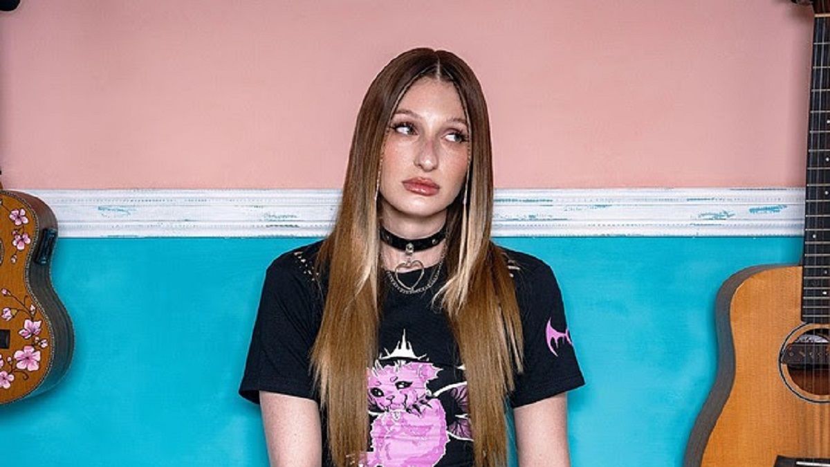 Yami Safdie: 1 millón de reproducciones en menos de 24 horas