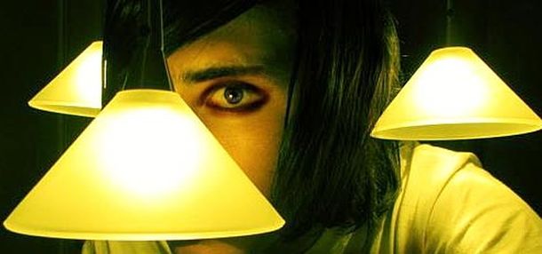 ¡Ser Flogger es barato! Los Emos gastan 800 pesos en su look