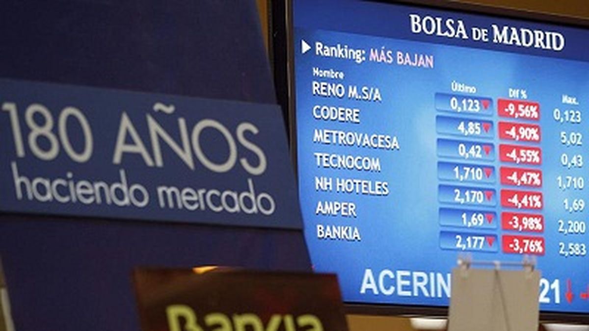 Rebajan la calificación crediticia de 28 bancos españoles