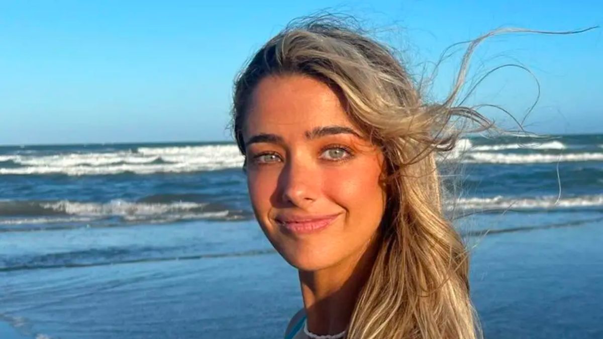 En modo Barbie, Sol Rivas se adelanta al verano con su microbikini rosa