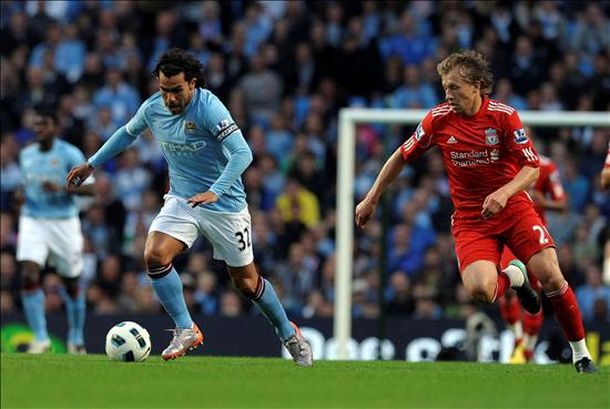 Con dos goles de Tevez, el City venció a Liverpool