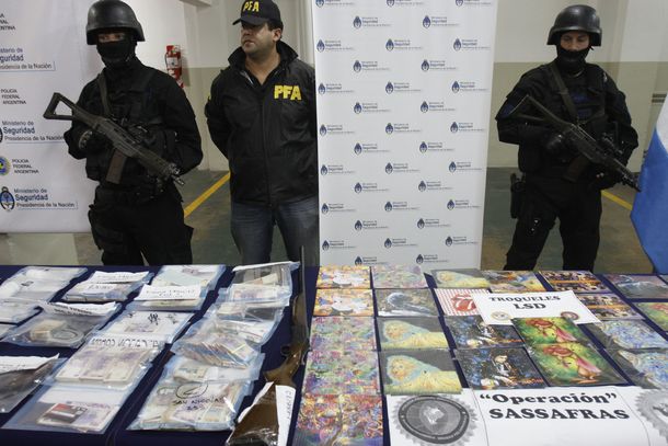 Desbaratan banda que traía drogas de diseño al país Desbaratan banda que traía drogas de diseño al país