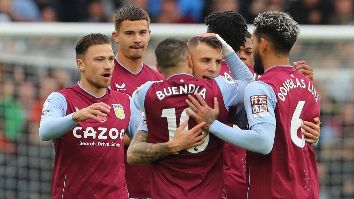 Con Dibu Martínez y Buendía, Aston Villa le ganó al Manchester United de Licha y Garnacho
