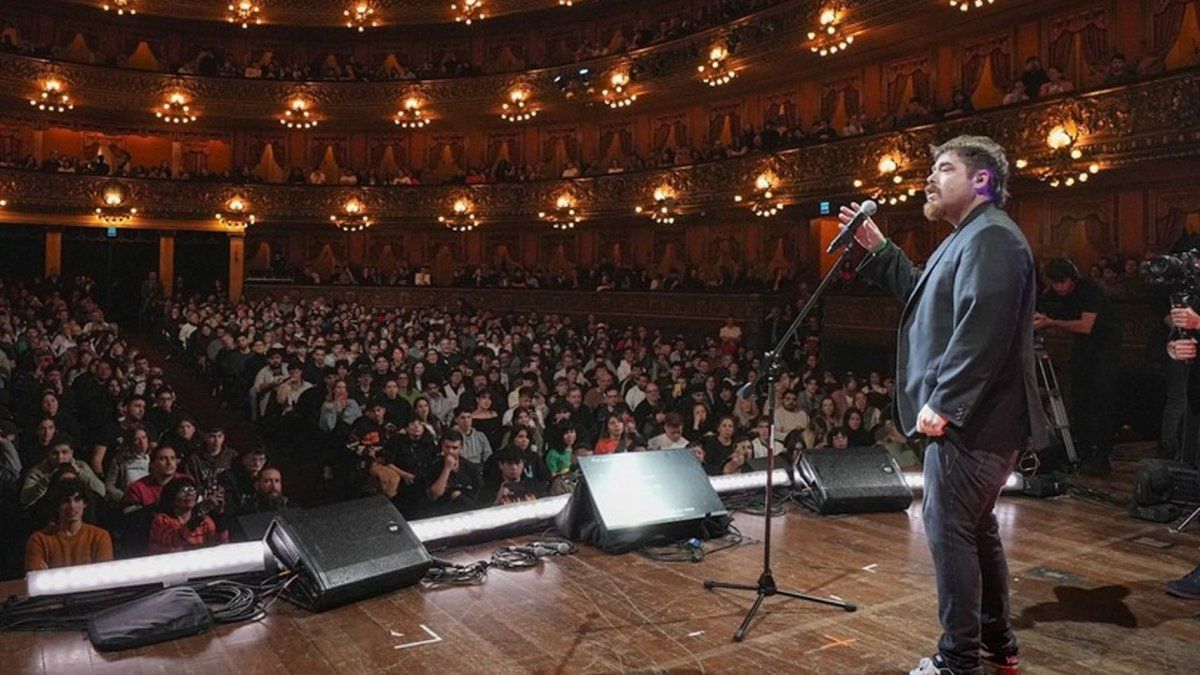 Migue Granados homenajeó a Luis Alberto Spinetta en el Teatro Colón