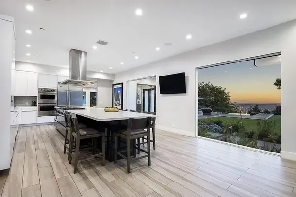 Así es la mansión que Bad Bunny compró en Beverly Hills