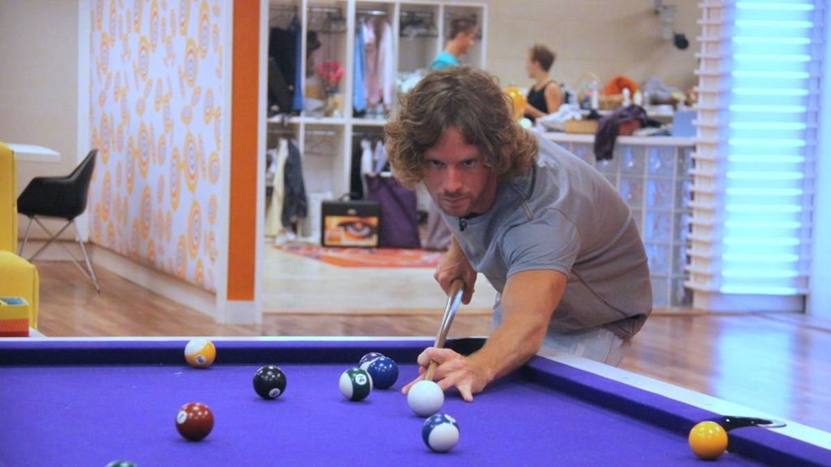 Jonathan K confiesa su historia de vida y la familia lo desmiente