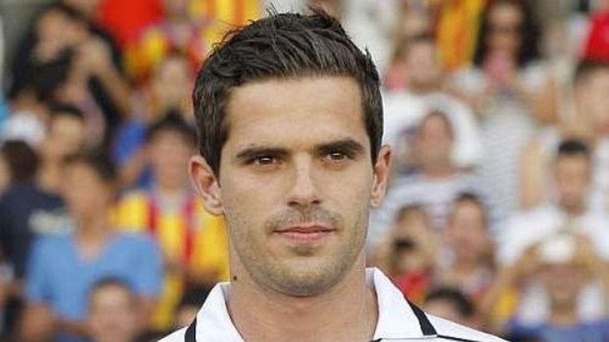 Vélez hará un intento por contratar a Gago