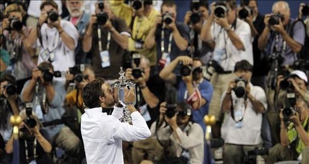 Maleducado conductor de CBS no dejó hablar a Del Potro