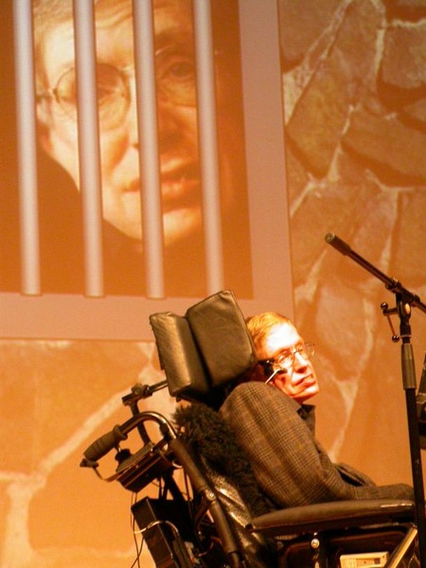 Stephen Hawking está dipuesto a ir al espacio para el 2009
