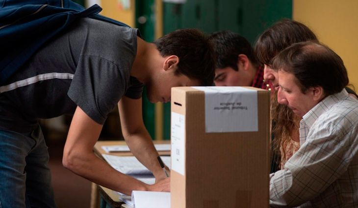 Voto joven: Vengo convencido, me fijé la postura de cada uno y voté